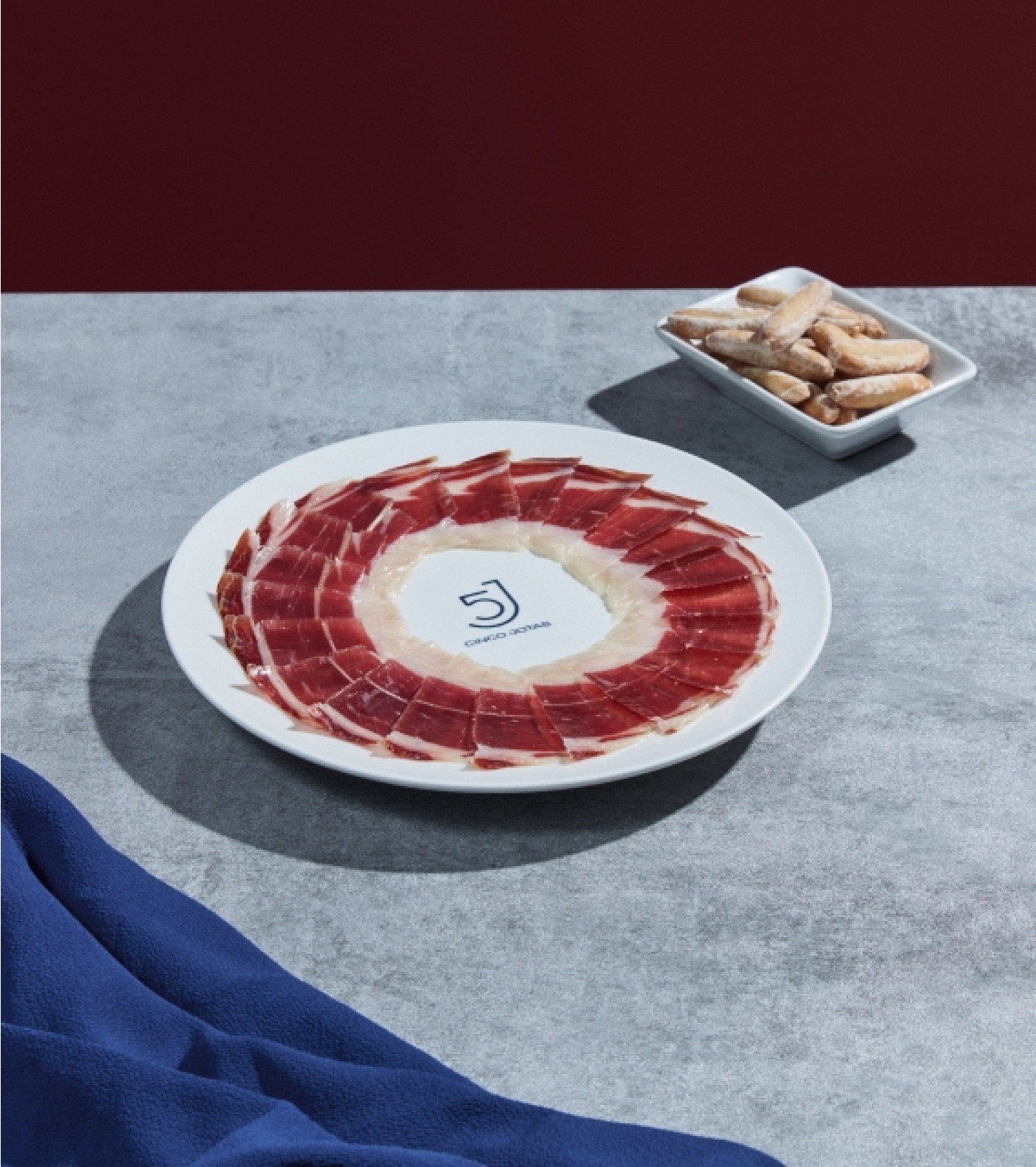 Cinco Jotas Acorn-fed 100% Ibérico Shoulder Ham (Whole Shoulder Bone-in ...